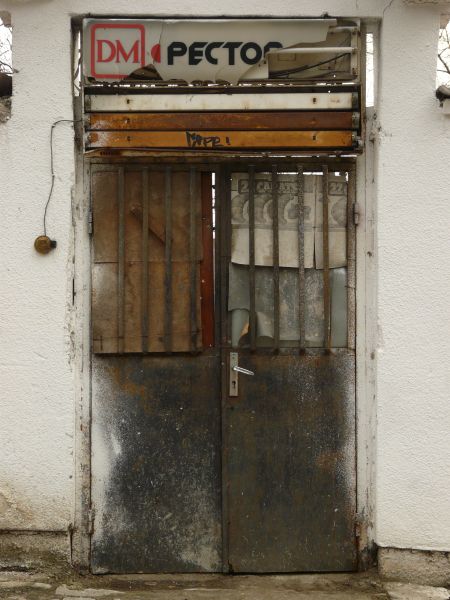 old black metal doors 0109 - Texturelib